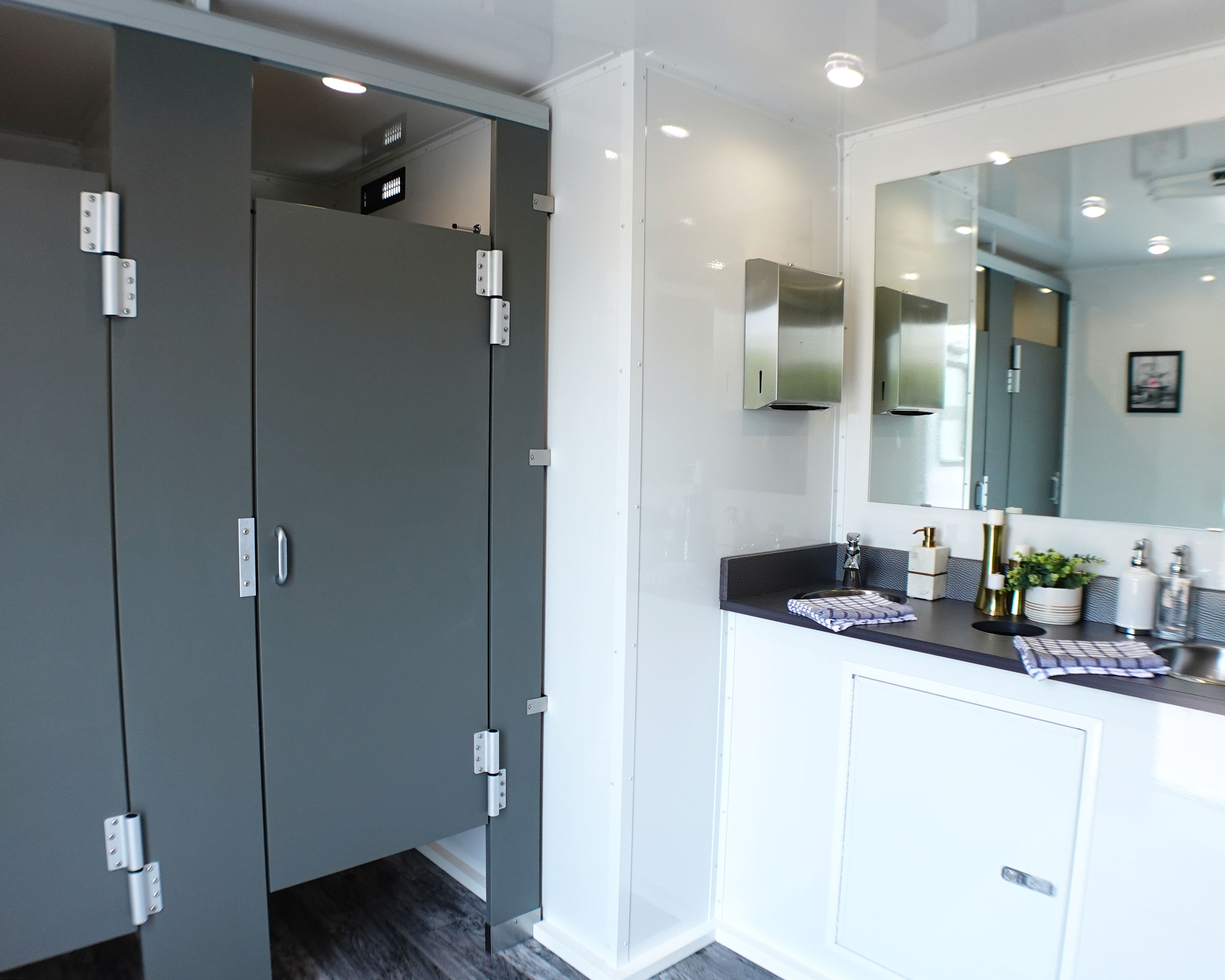 10 Station Restroom Trailer